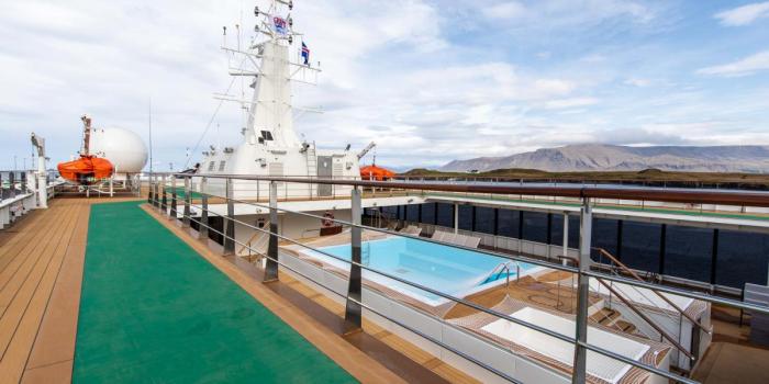 El World Explorer, el primer buque de expedición polar construido en ...